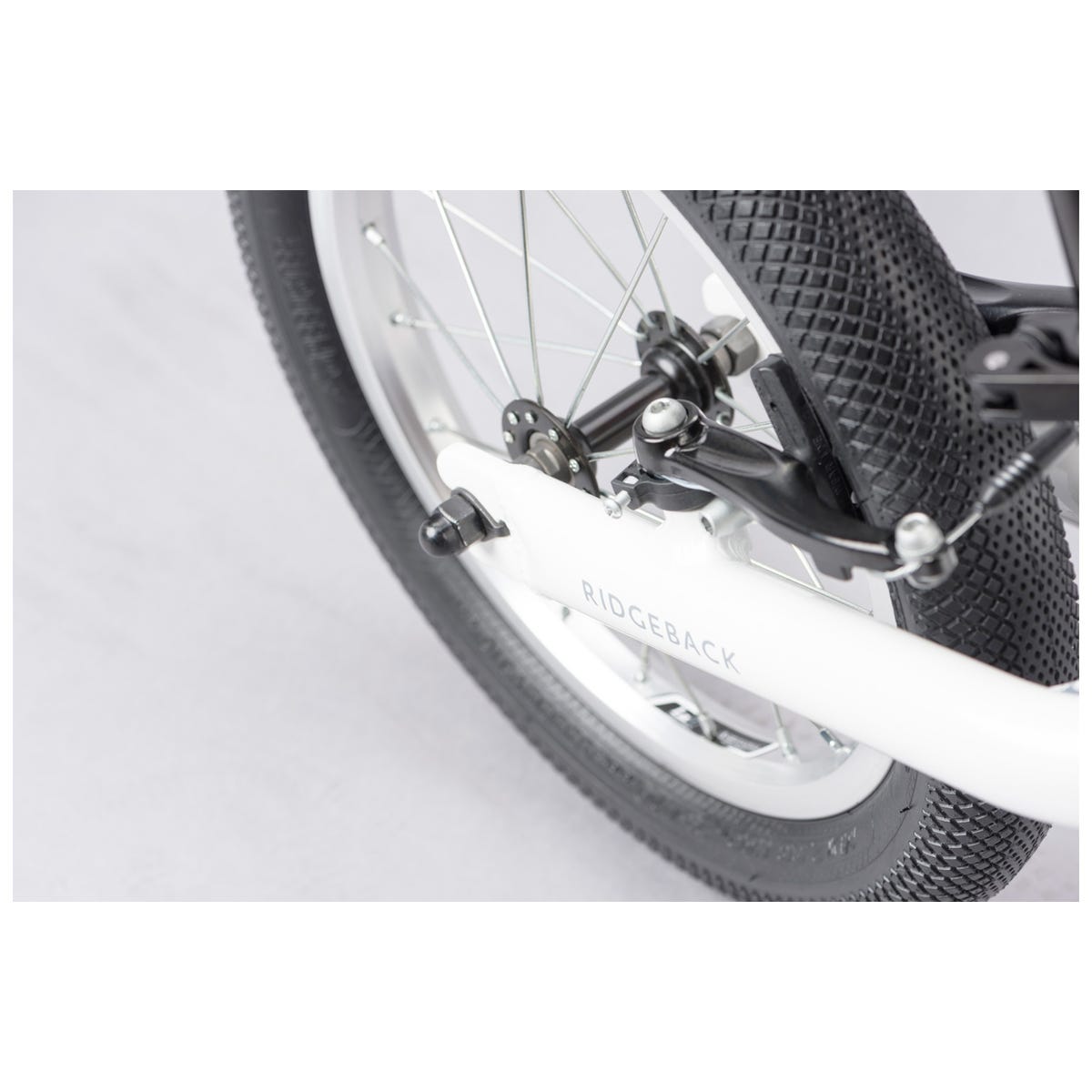 Ridgeback Scoot XL 14-Inch Balance Bike in White – Tikes Bikes